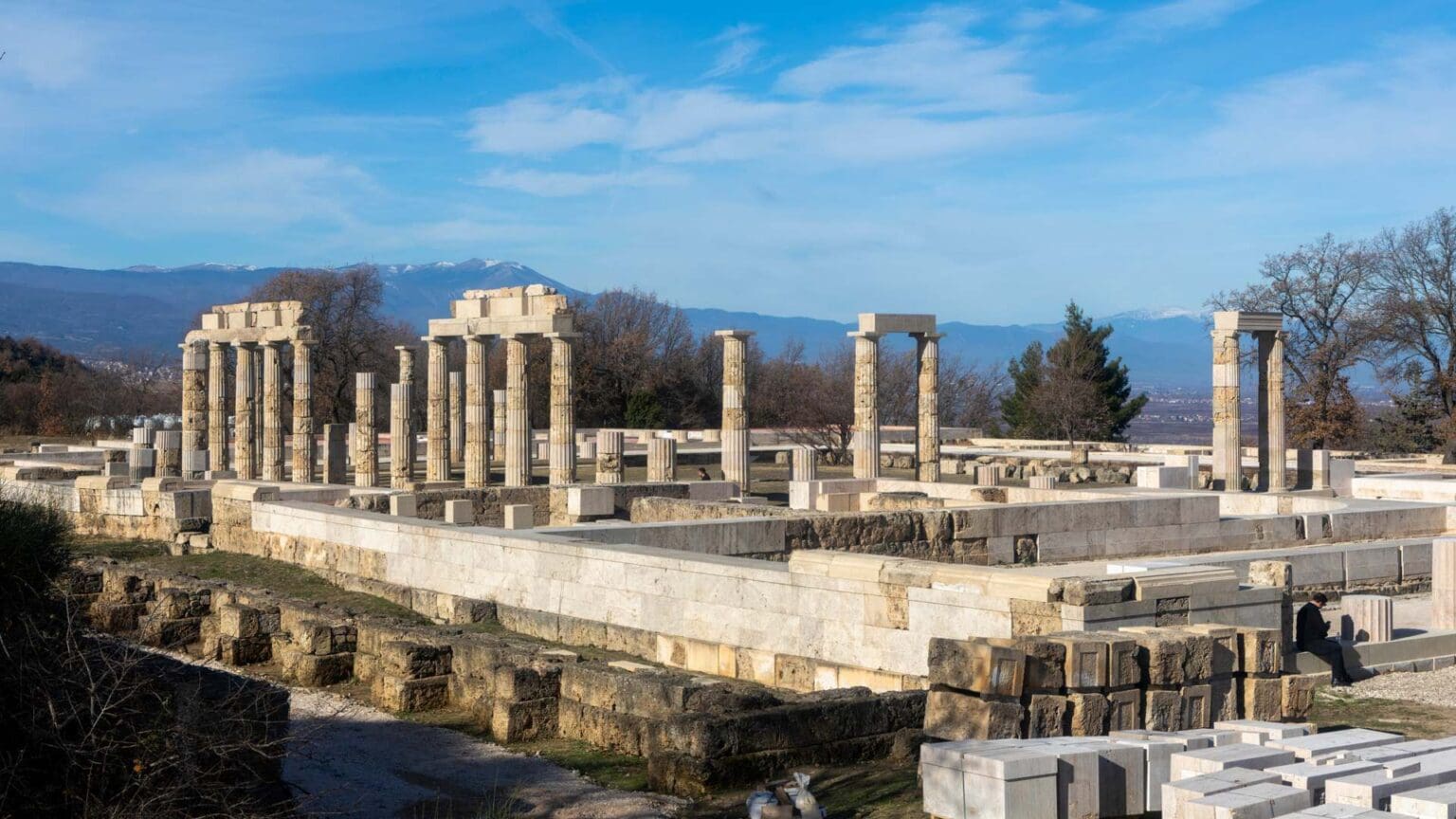 Vergina: Explore the Royal Tombs and Ancient Aigai's History | Take Me ...